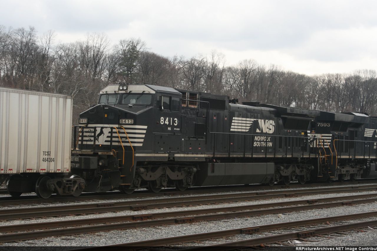 NS 8413
